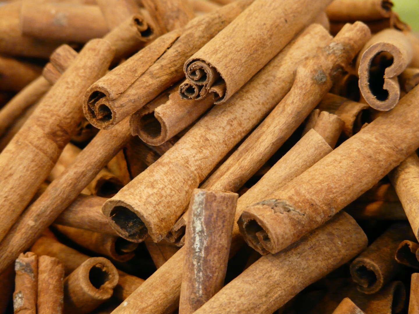 Cinnamon Health Benefits - A Pinch Of Thoughts
