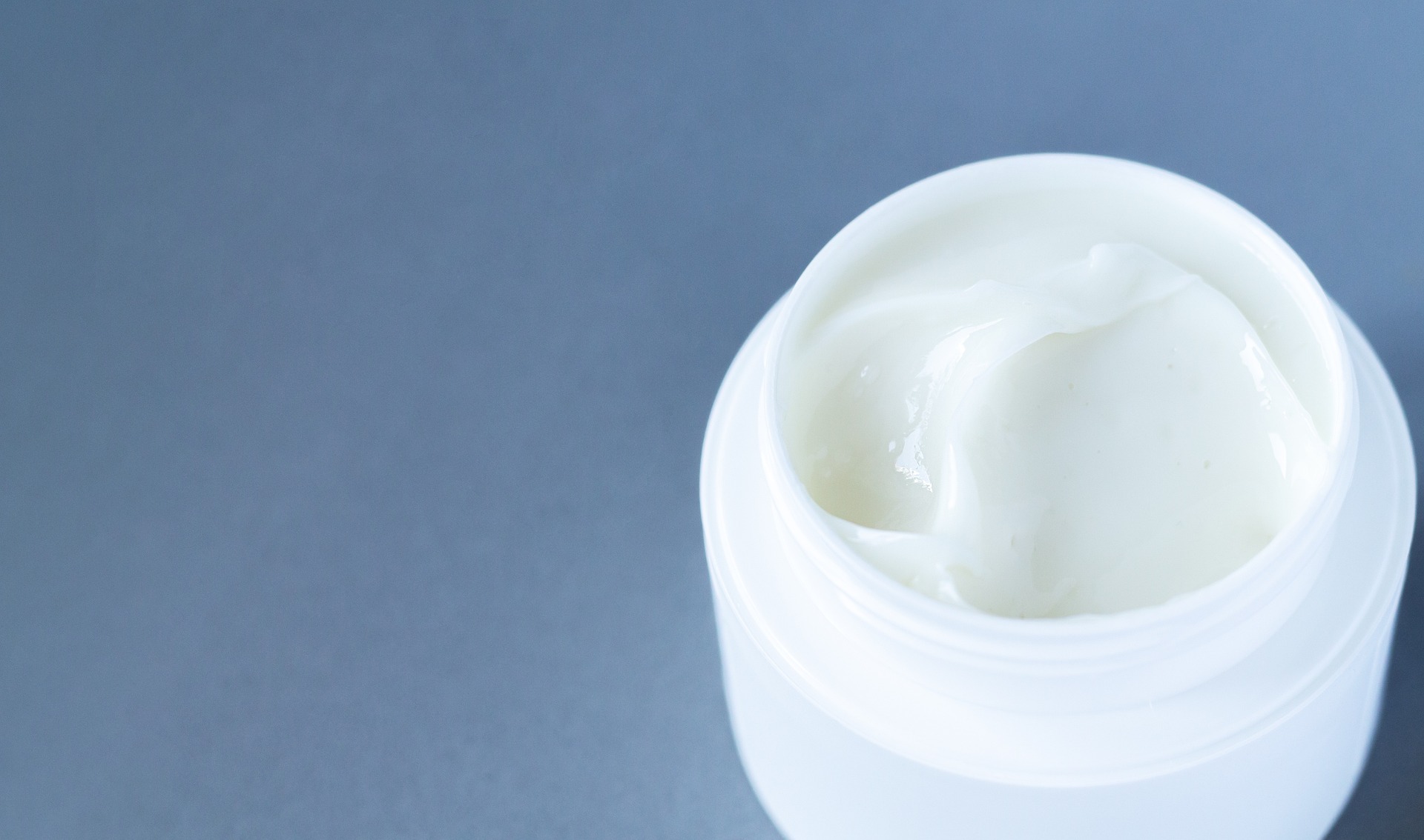 Facial Moisturizers - What Should You Know? - A Pinch Of Thoughts